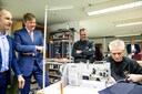 Koning Willem-Alexander tussen handwerk en robots tijdens ...