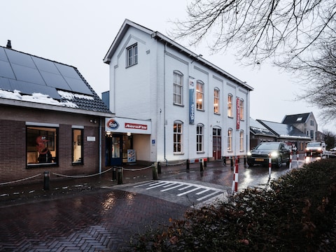 Hoe moet het verder met het zwembad in Zelhem? | Bronckhorst | De ...