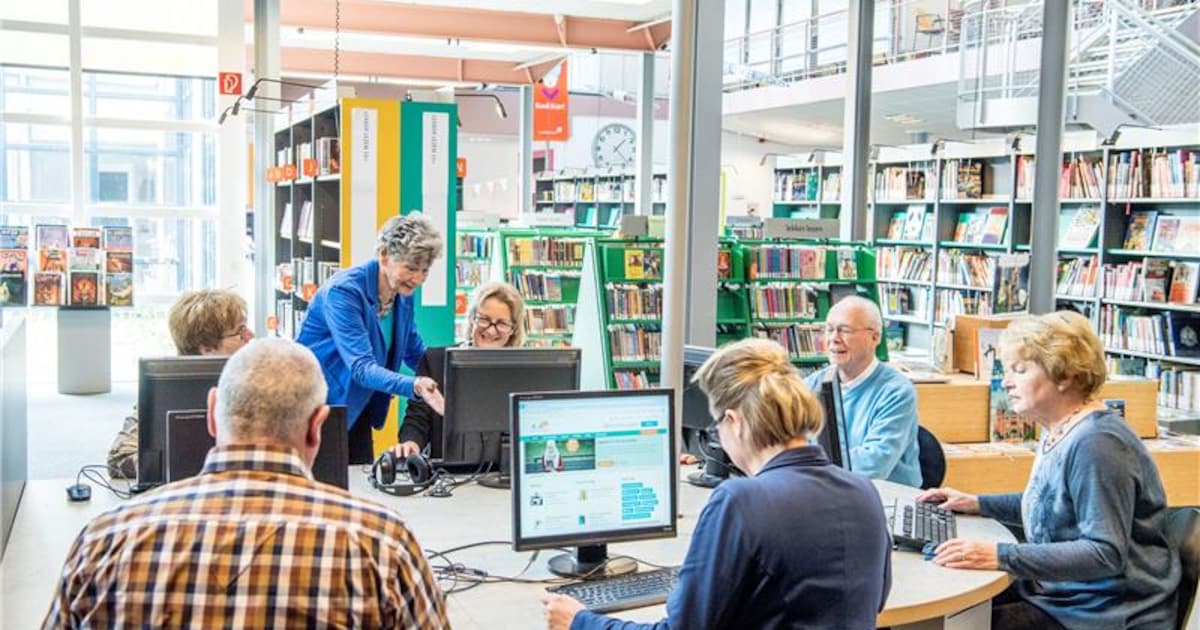 WhatsApp-workshop in bieb van Veldhoven | Regio | De Gelderlander.nl