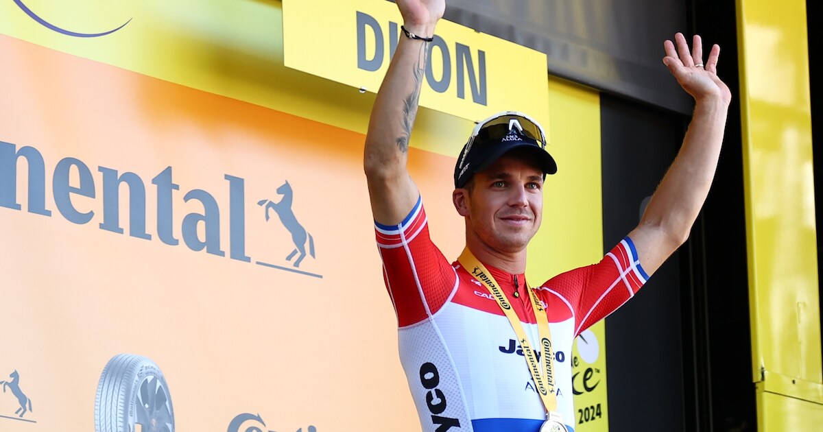 Ritwinnaar Groenewegen en tal van andere Nederlandse Tourrenners met vliegtuig naar Boxmeer ...