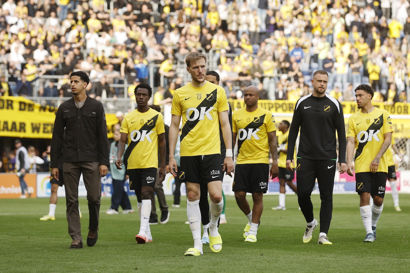 NAC degradeert met schaamrood op de kaken na gestaakt duel, Telstar en ...