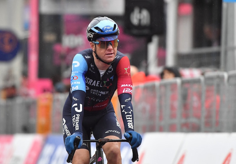 Opnieuw twee uitvallers in Giro d’Italia: Clarke en Ballerini niet meer ...