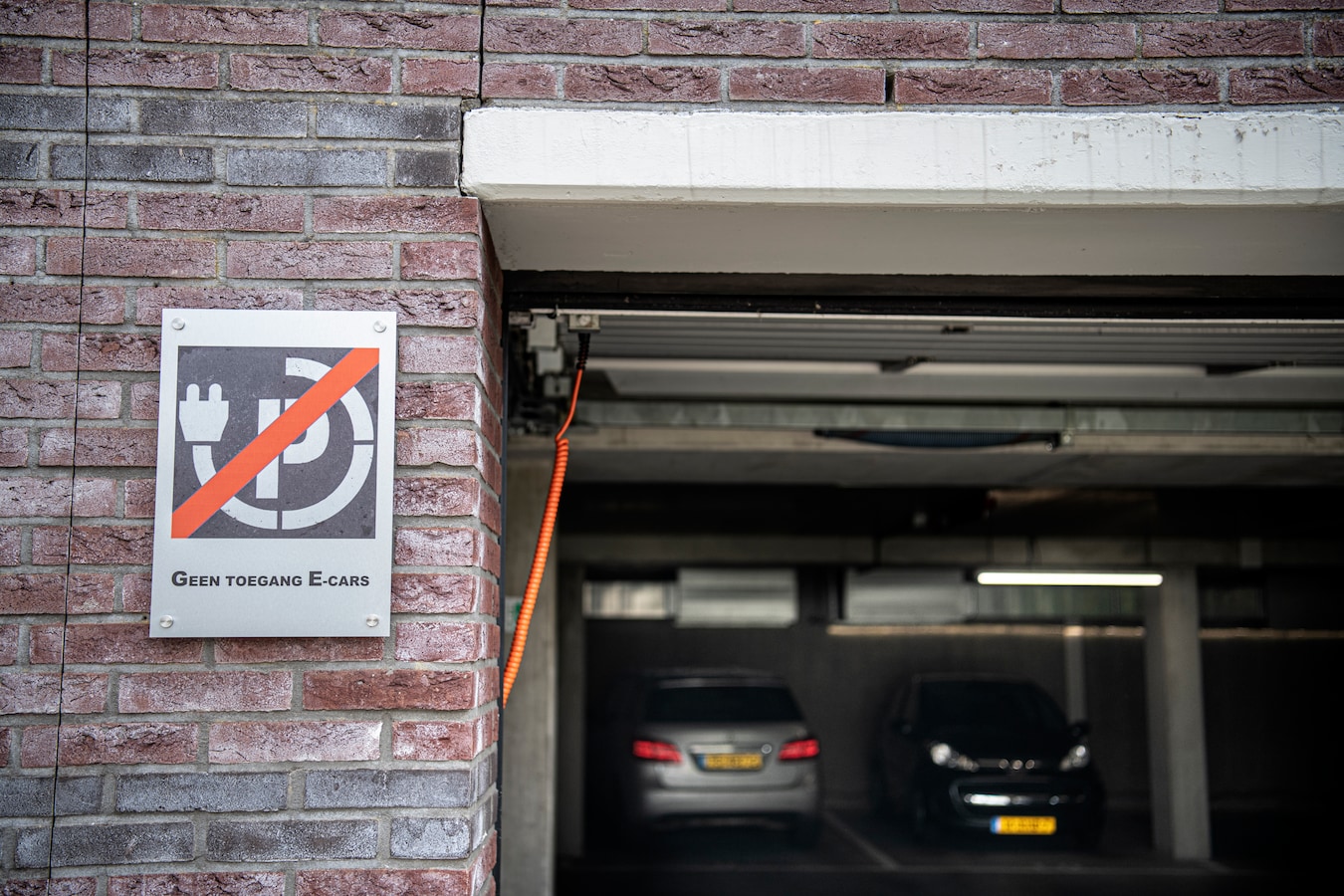Appartementencomplexen weigeren elektrische auto’s in garage uit vrees ...