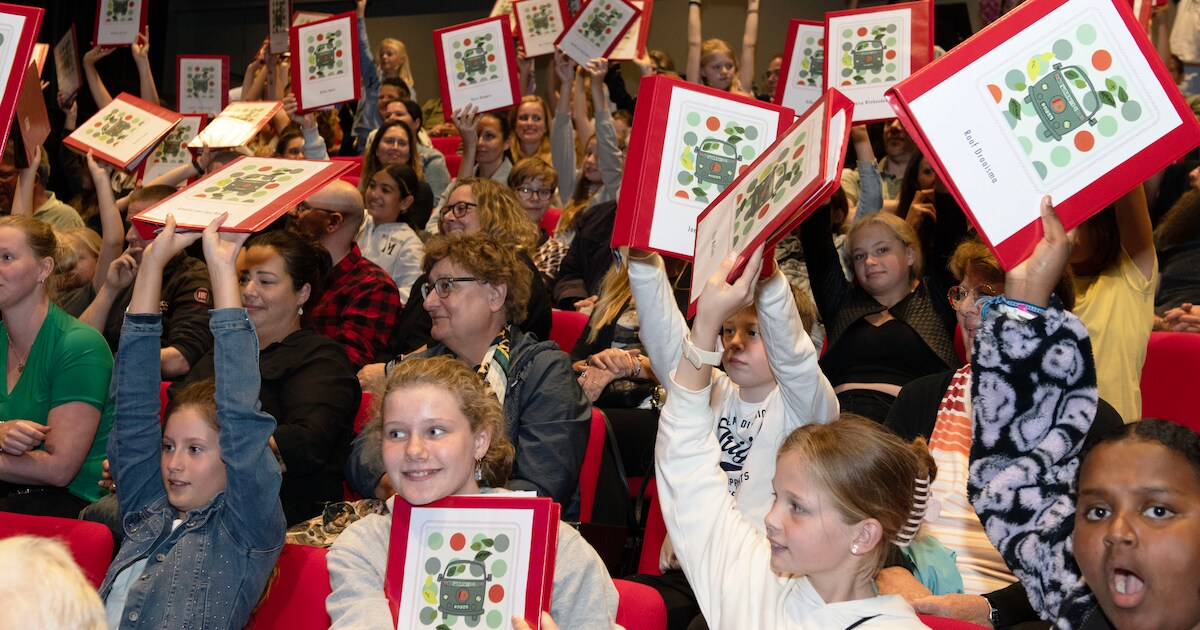 Straks acteren deze scholieren voor duizenden kinderen in het theater ...