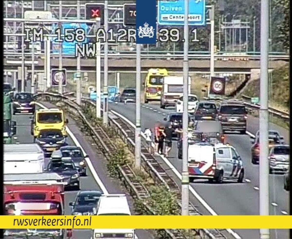 Flinke file op de A12 door ongeluk met meerdere auto’s | Duiven | De Gelderlander.nl
