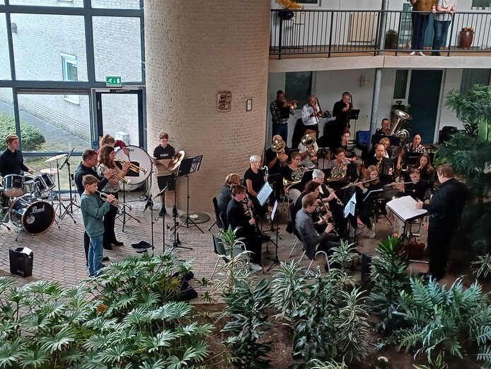 De harmonie komt naar je toe deze nazomer en historisch ommetje door ...