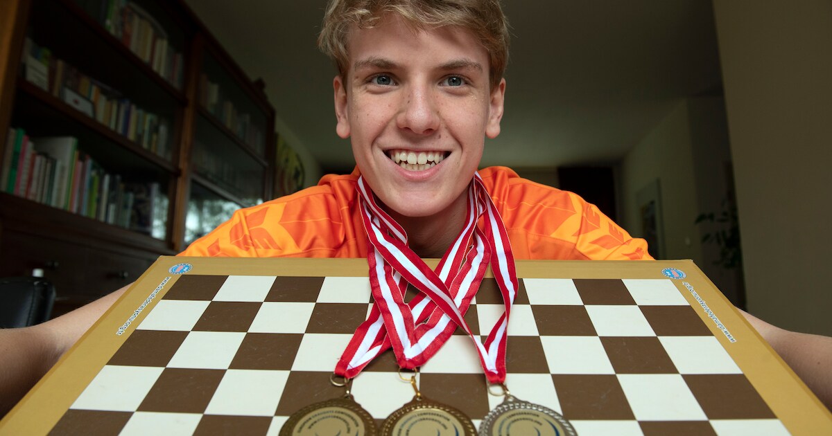 Waarom Simon (17) altijd zin heeft in dammen en hoe hij driemaal in één ...