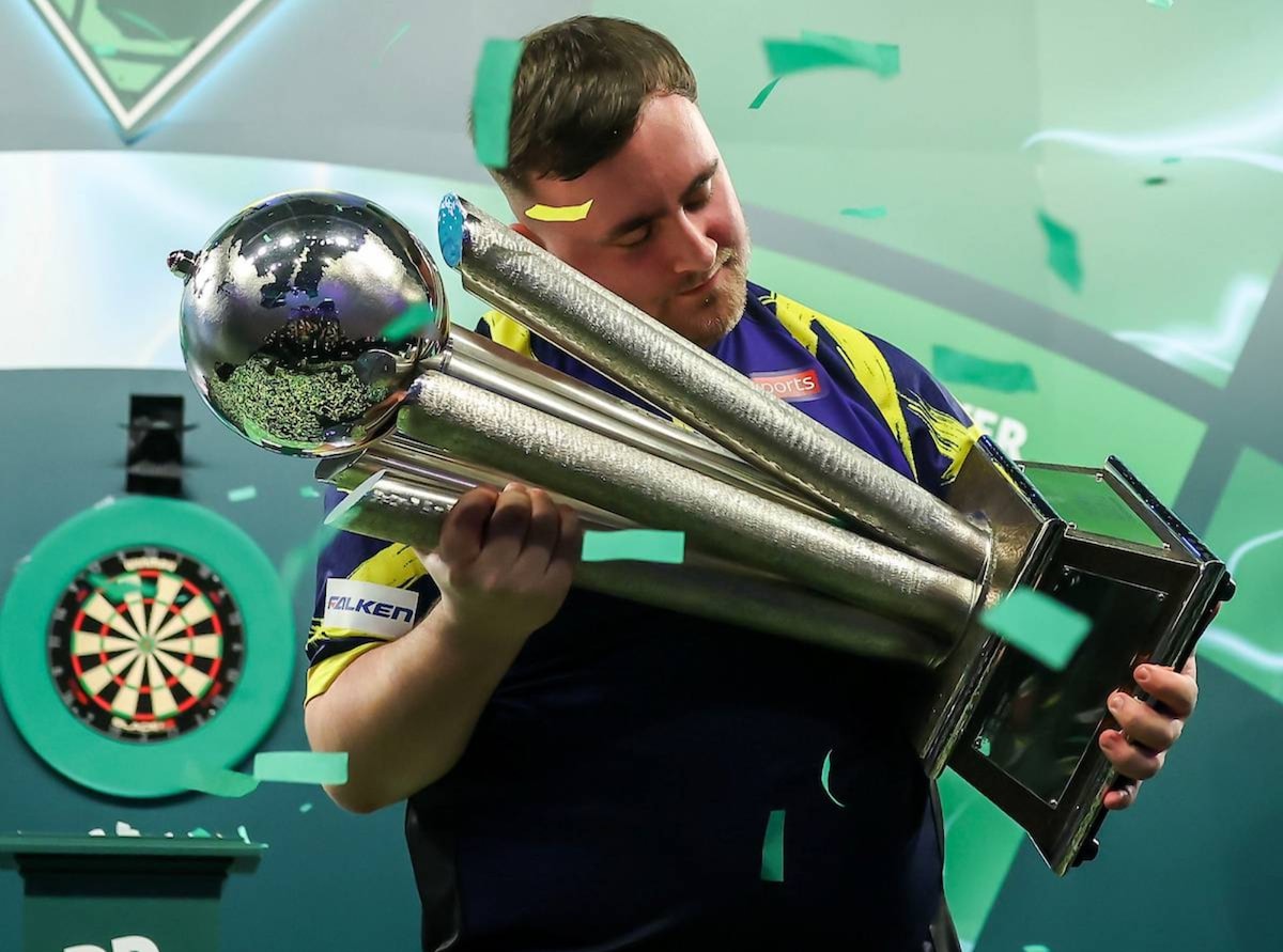 Dartsfenomeen Luke Littler blijft met wijze les van Michael van Gerwen ...