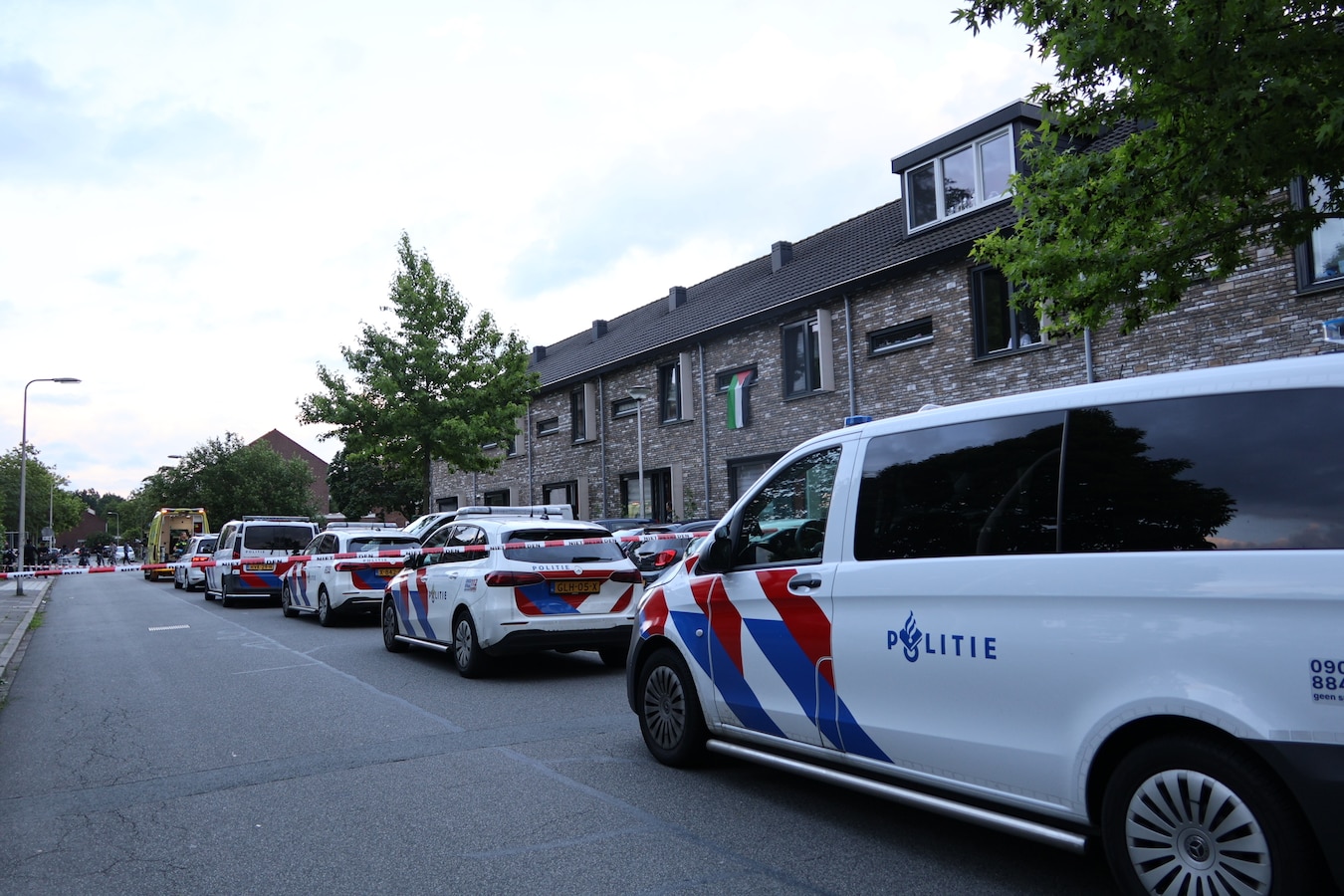 Politie rukt groots uit voor mogelijk geweldsincident in Amersfoort ...