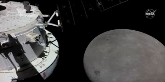 Amerikaans ruimteschip scheert met succes langs de maan | Buitenland ...