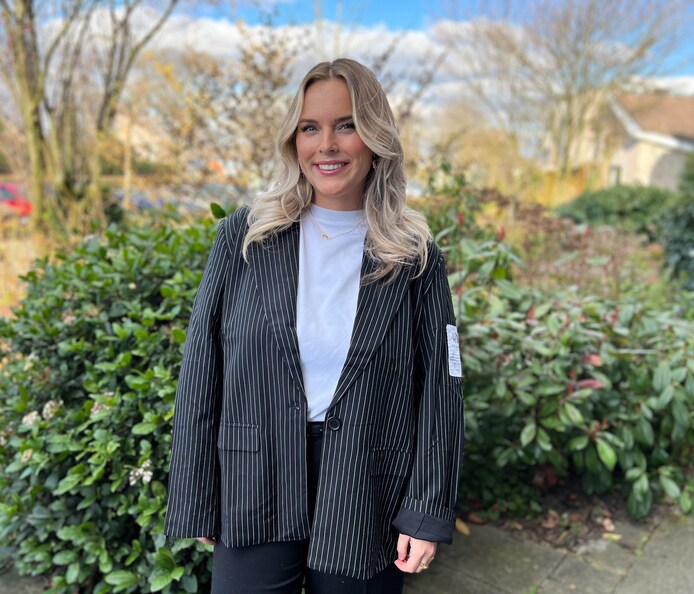 Jeneh (27) is ondernemer en net moeder: ‘Het moederschap is het mooiste ...