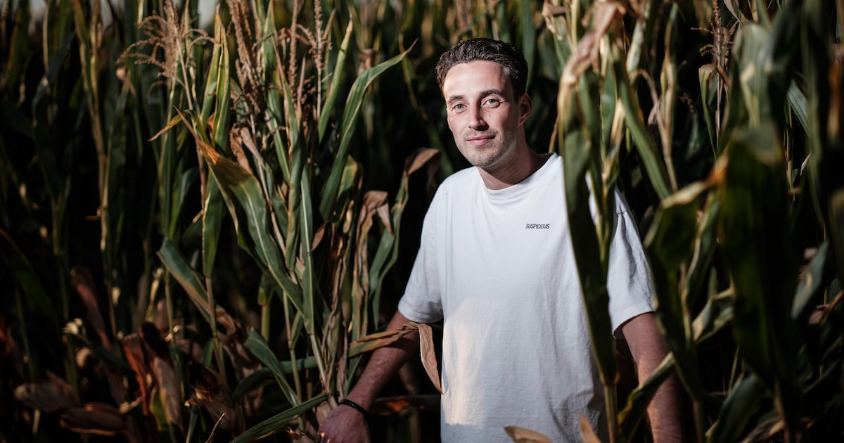 Joep Baars met kleine oogjes op zoek naar doelpunten: ‘Ploeggenoten vinden dat ik vaker zelf ...