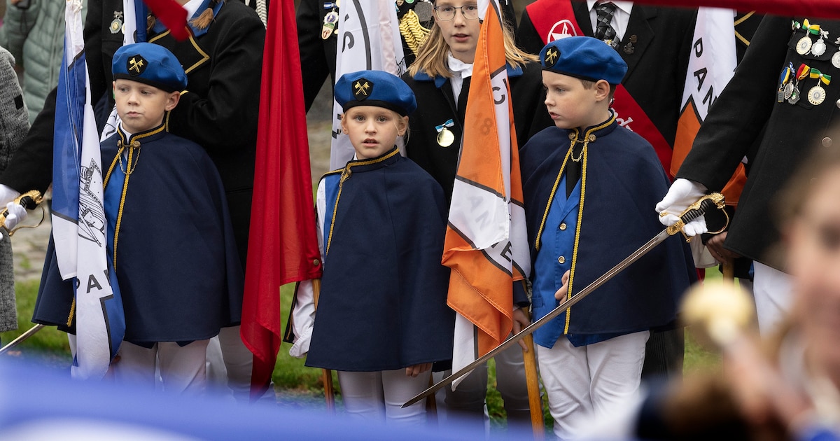 Schutters vieren 75-jarig bestaan van kring De Liemers: Danny Wolf ...