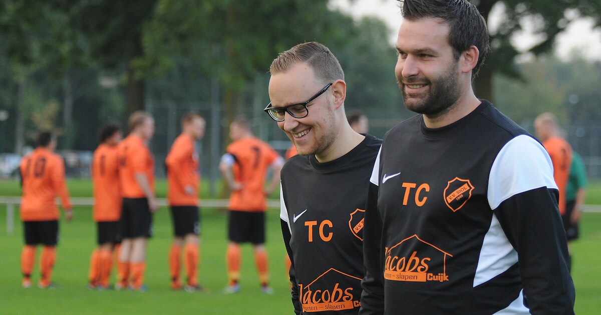 Drie dagen na het opstappen van Kaus legt Vios niet één maar twee ...