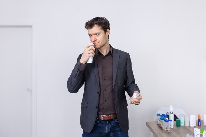 Zo bestrijd je volgens microbioloog zweetgeur: ‘Deo is alsof je ...