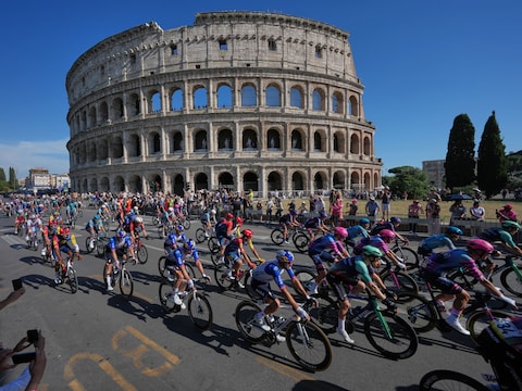 LIVE Giro d’Italia | Visma-renner Campenaerts trekt ten aanval in ...