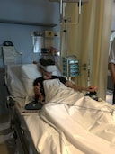 Charley (16) uit Lierop onderging operatie van 11 uur na verwoeste ...