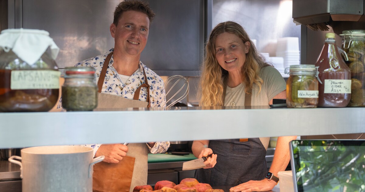 Mogen onze culinair recensent en hoofdredacteur voor je koken? | Nieuws ...