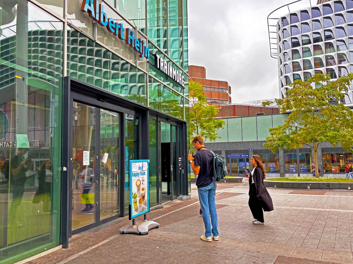 Opgelet! De Albert Heijn op het Stationsplein in Utrecht is dicht, tot ...
