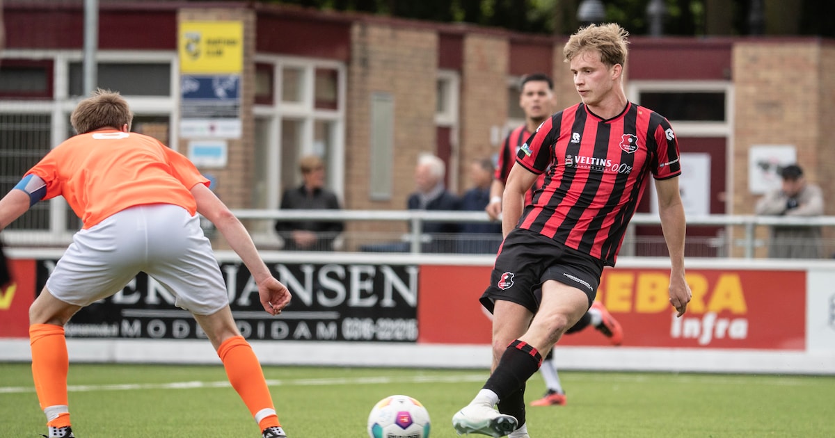 Cas verkiest zijn vriendin én FC Twente-speelster Kayleigh boven DVC’26 ...