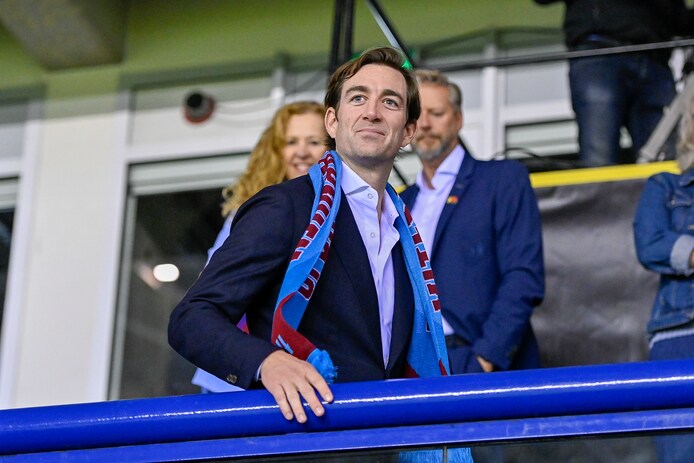 Nieuwe eigenaar Vitesse komt met opmerkelijke geste ...