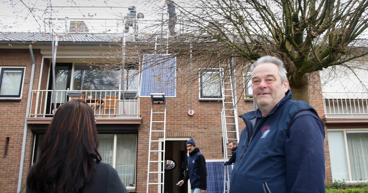 Cindy (50) krijgt gratis zonnepanelen van een gulle gever die zelf weet ...
