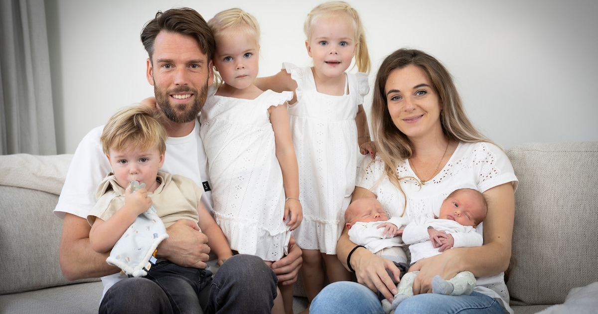 Als bij de echo opnieuw twee hartjes kloppen, zitten Odilia en Jacob te ...