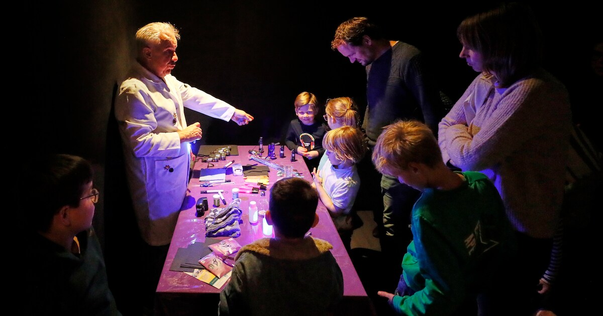 ‘Wow’, roept Lemar als de propeller omhoog schiet: Mad Science in Philips Museum | Eindhoven ...