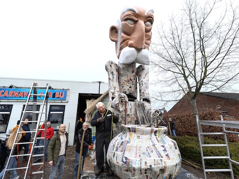 Nieuwe stal voor duizenden varkens mag blijven staan in het ...