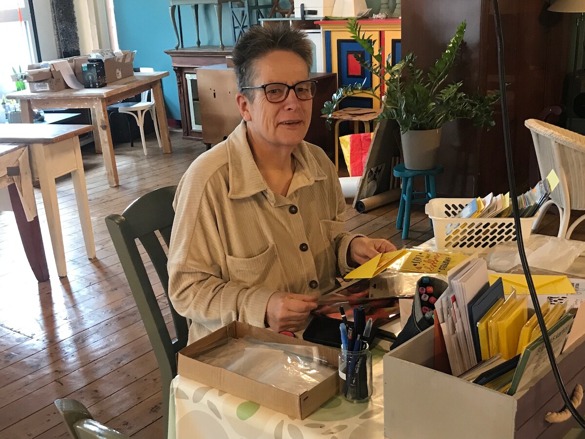 Charlotte de Jong onthult: zo creëert Mini Manna een thuisgevoel voor ...