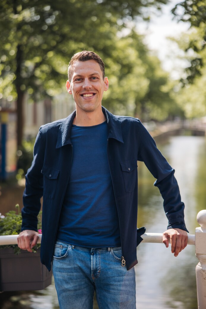 Jelle Hermus signeert zijn nieuwste boek bij Gianotten Mutsaers ...