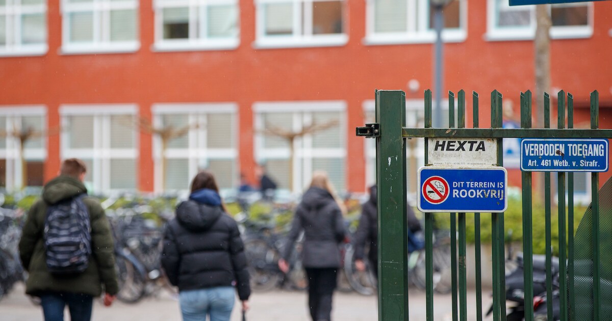 Middelbare school in overtreding met rookplek voor leerlingen: ‘Laat ...