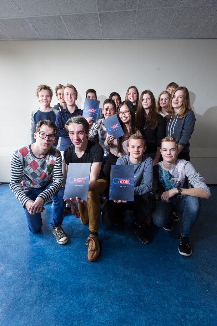 Vwo 4-klas Candea College schrijft én publiceert roman 'De gebroken ...