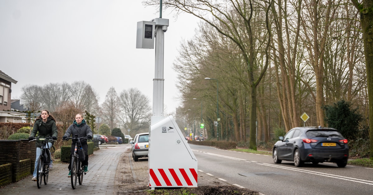 Op deze plekken in Land van Cuijk staan nu mobiele flitspalen: ‘Die til ...