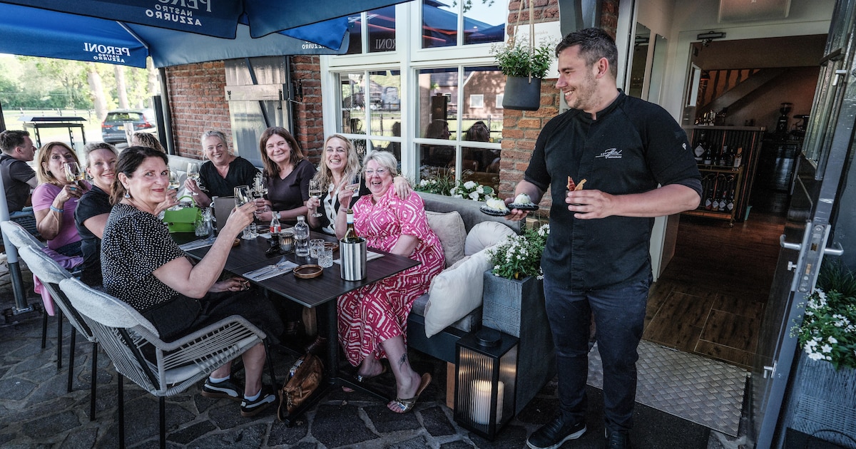 Het lijkt op kipsaté, maar dit restaurant doet er iets heel bijzonders ...