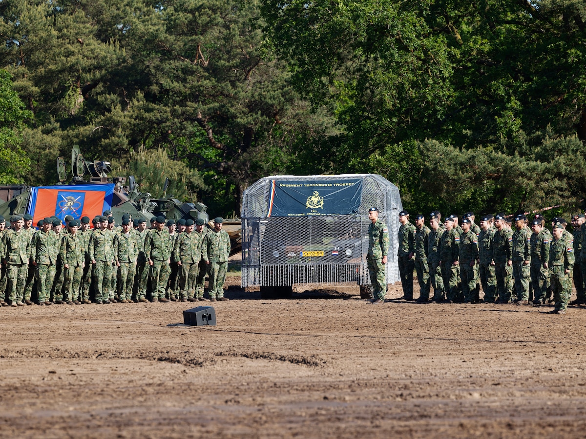 Wisseling van de wacht bij 13 Lichte Brigade in Oirschot: ‘Het is voor ...