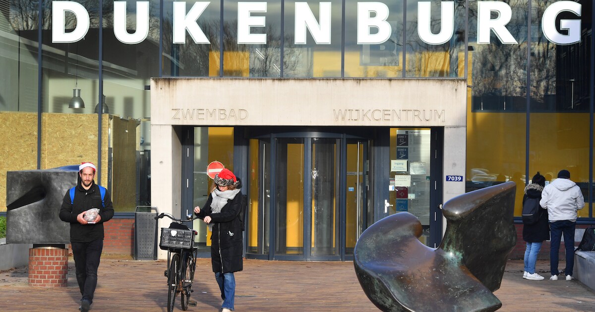 Zwembad Dukenburg plotseling hele weekend dicht door één kleine ...