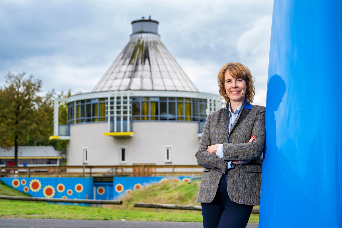 Astrid werkte meer dan 30 jaar voor banken, nu geniet ze van de ...