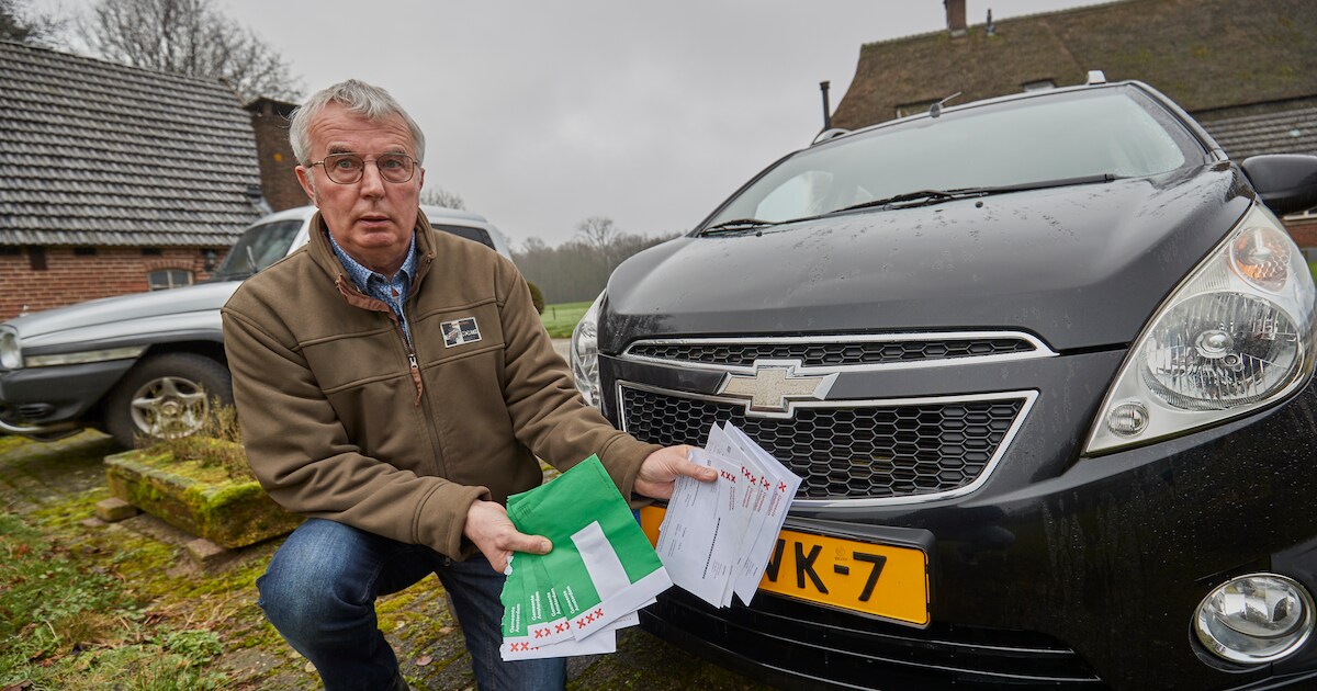 Jan krijgt een na andere parkeerboete uit Amsterdam en dat heeft een ...